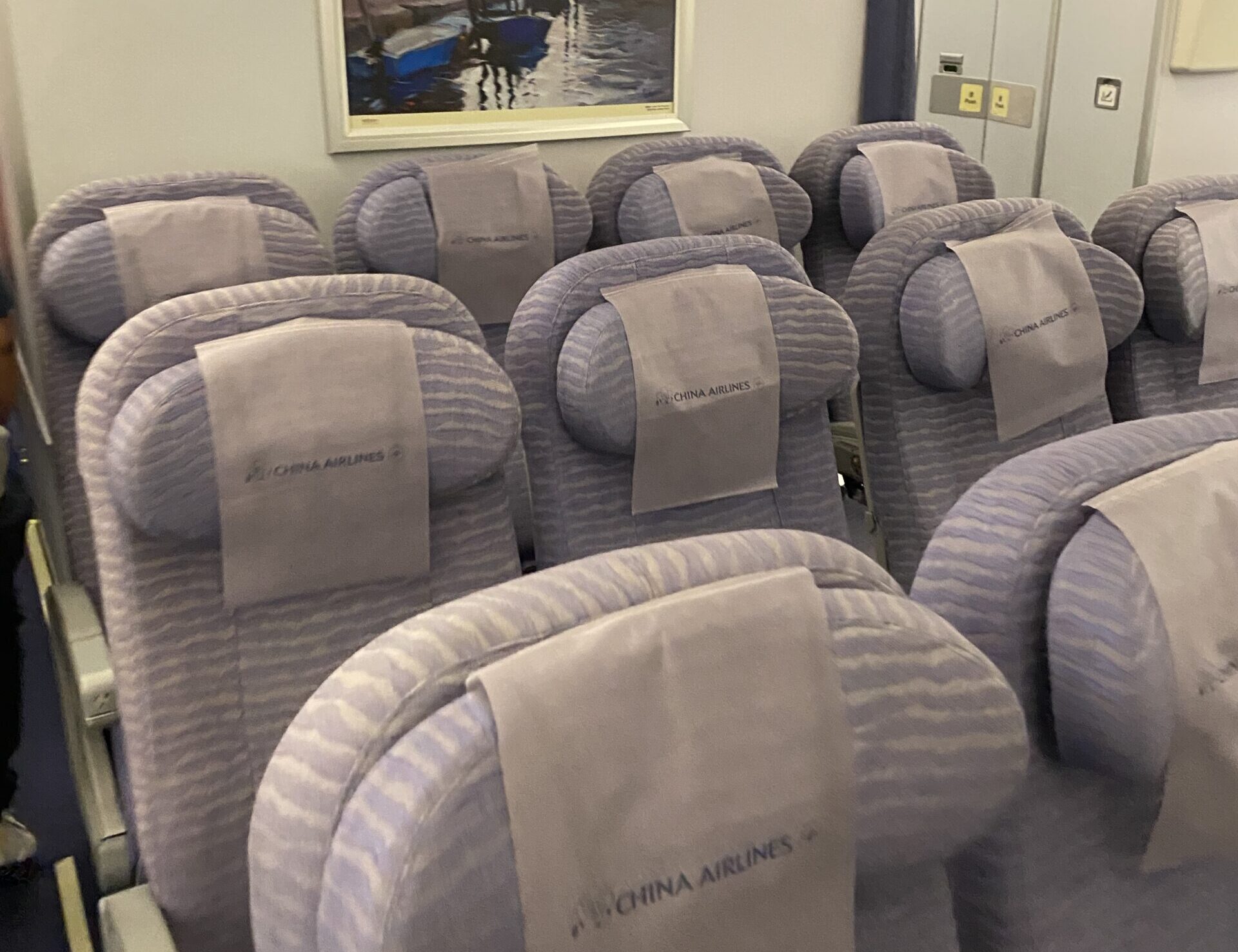 中華航空 CI756 新加坡樟宜 － 台北桃園 A330 經濟艙體驗、飛機餐