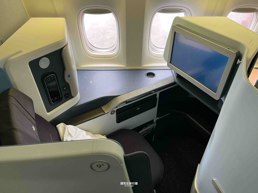 荷蘭皇家航空 KLM | KL835 新加坡樟宜SIN－印尼峇厘島DPS B777 商務艙航班、飛機餐