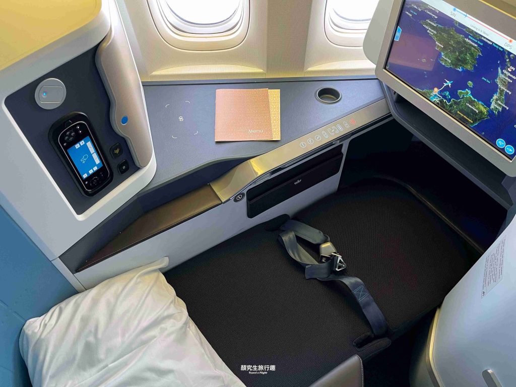 荷蘭皇家航空 KLM | KL835 新加坡樟宜SIN－印尼峇厘島DPS B777 商務艙航班、飛機餐